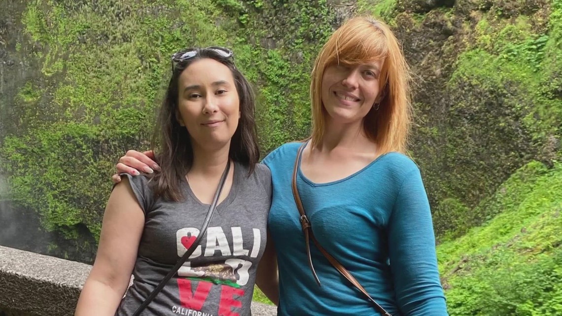 Community helps bride scammed out of wedding dress | 12news.com