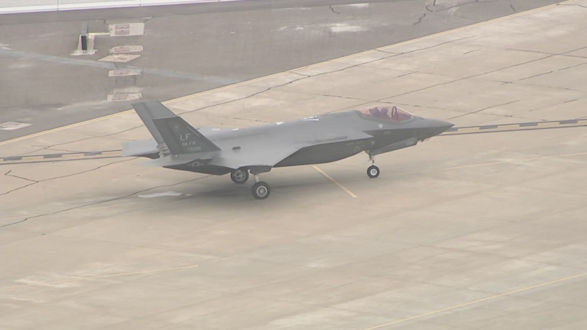 Intenta entrar a la Base de la Fuerza Aérea Luke alguien que se hace ...