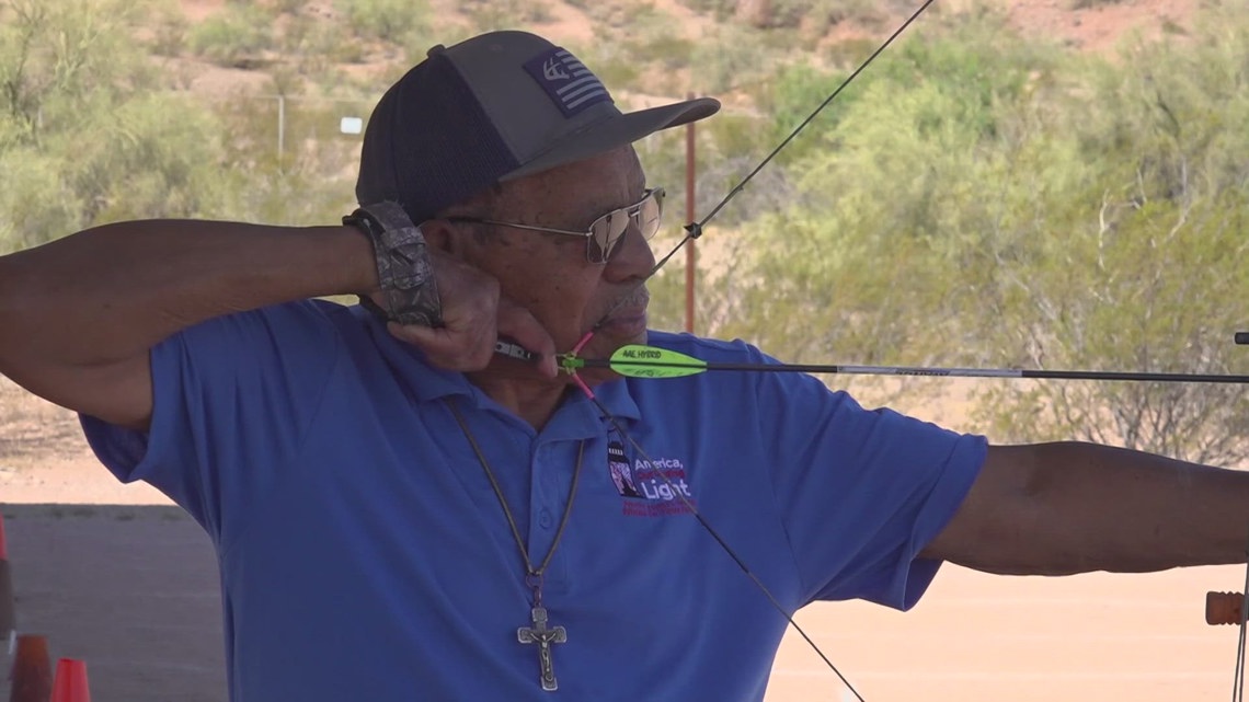 104-year-old Arizona man participates in largest bow and arrow ...