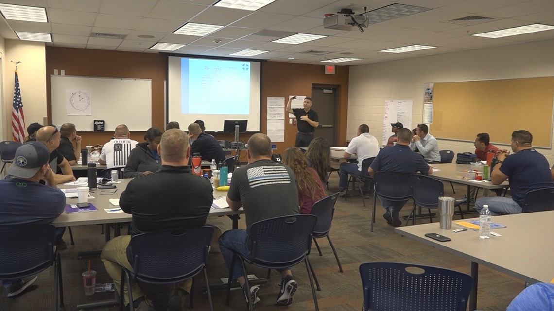 Phoenix police officers beginning additional behavioral health training ...