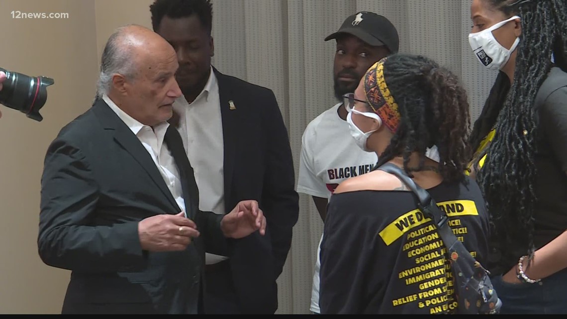 Class action lawsuit filed against Phoenix for falsely arresting ...