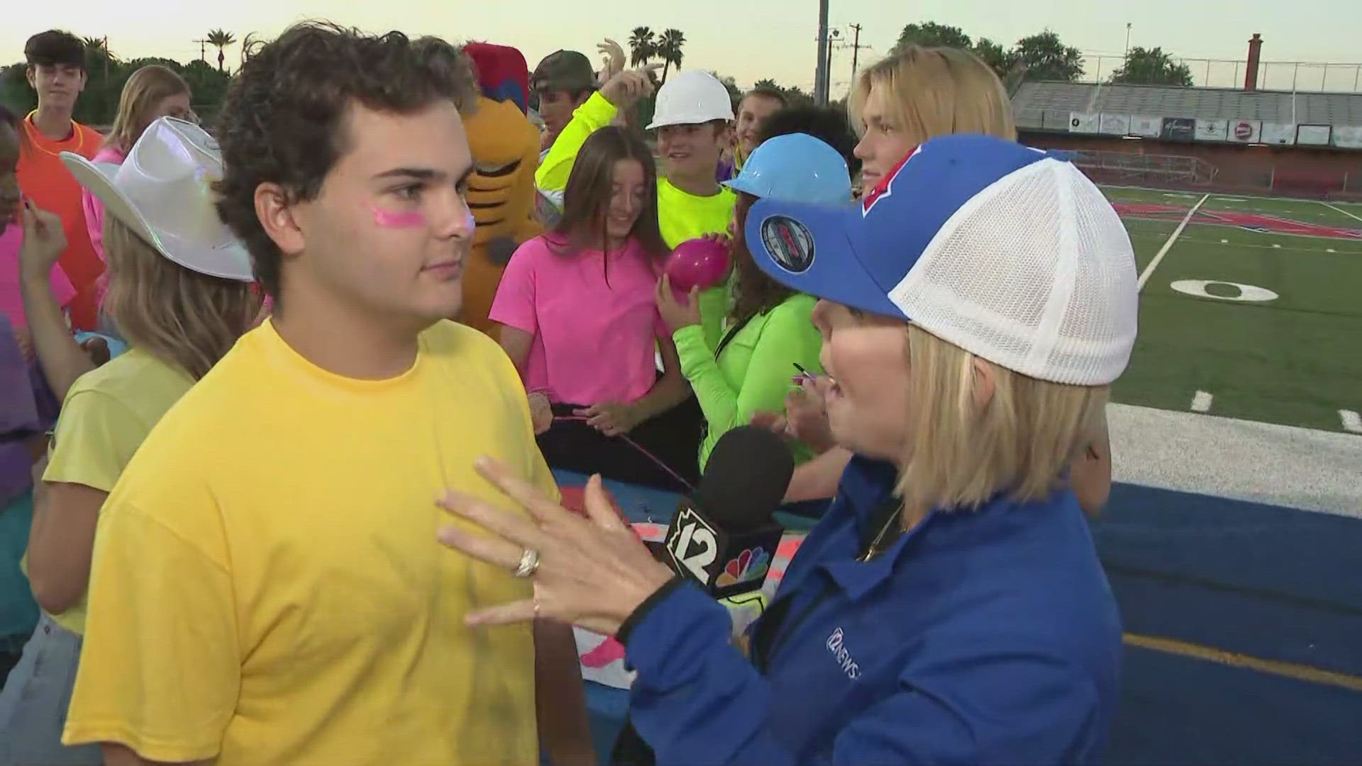Students are ready for football at Arcadia High School | 12news.com