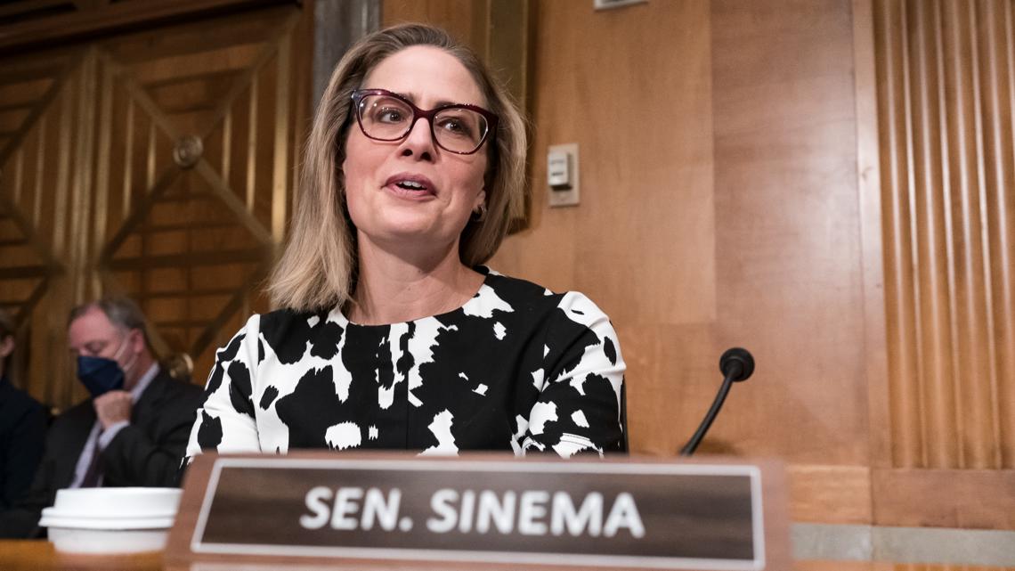 Arizona Sen. Kyrsten Sinema runs on Olympic marathon course | 12news.com