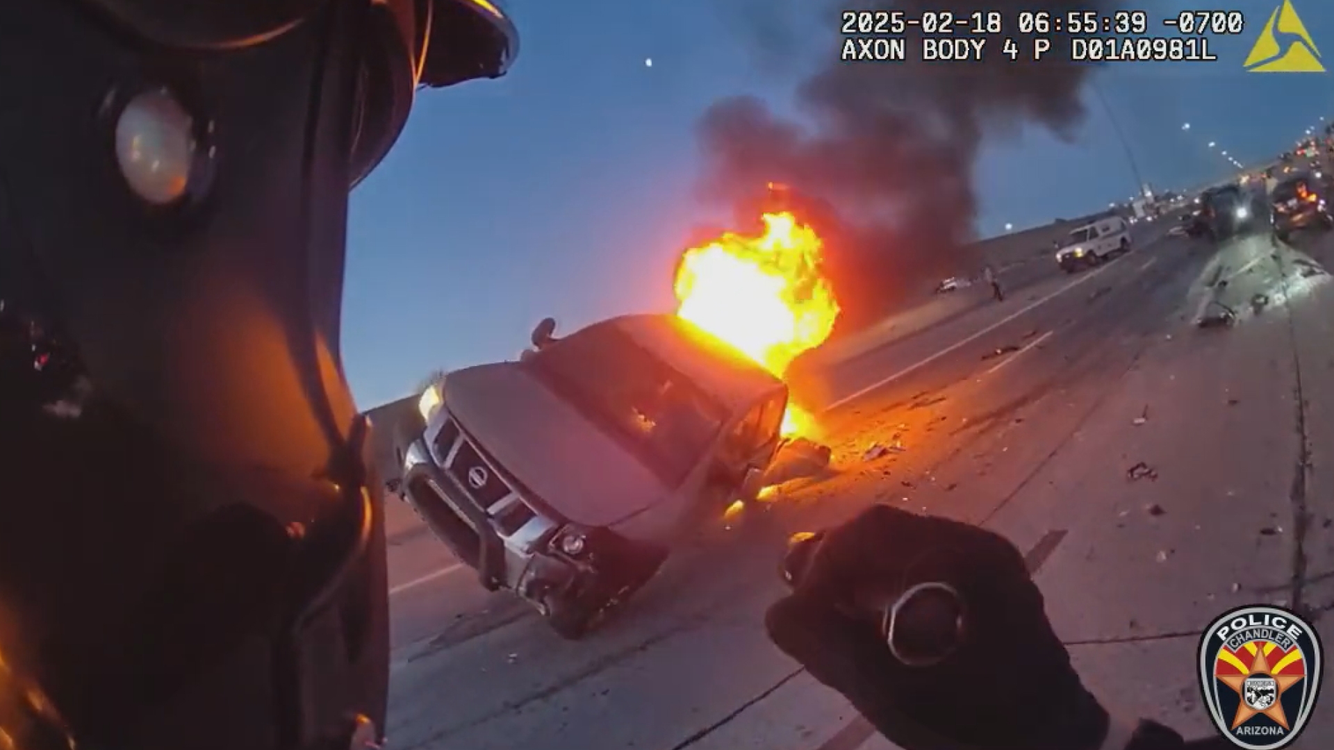 Officer, firefighter rescue driver after fiery crash in Arizona ...