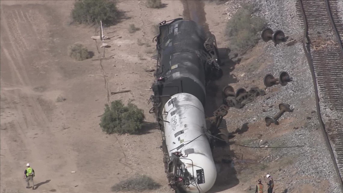 Train derailed near Coolidge, Arizona | 12news.com