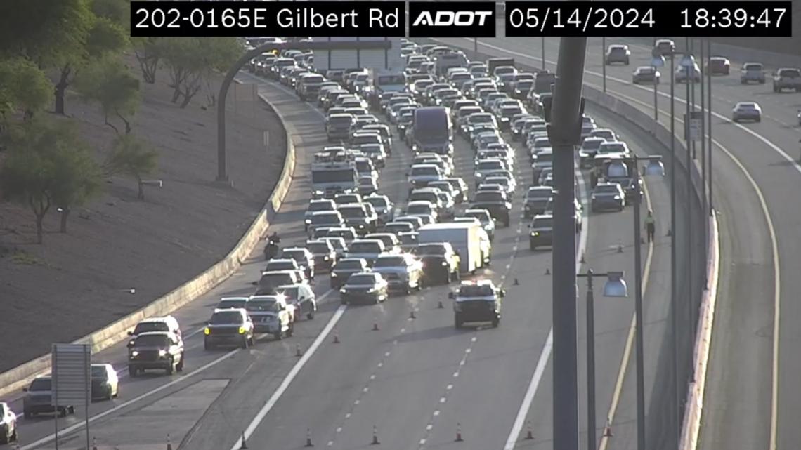 Eastbound lanes of Loop 202 closed in Mesa after crash | 12news.com