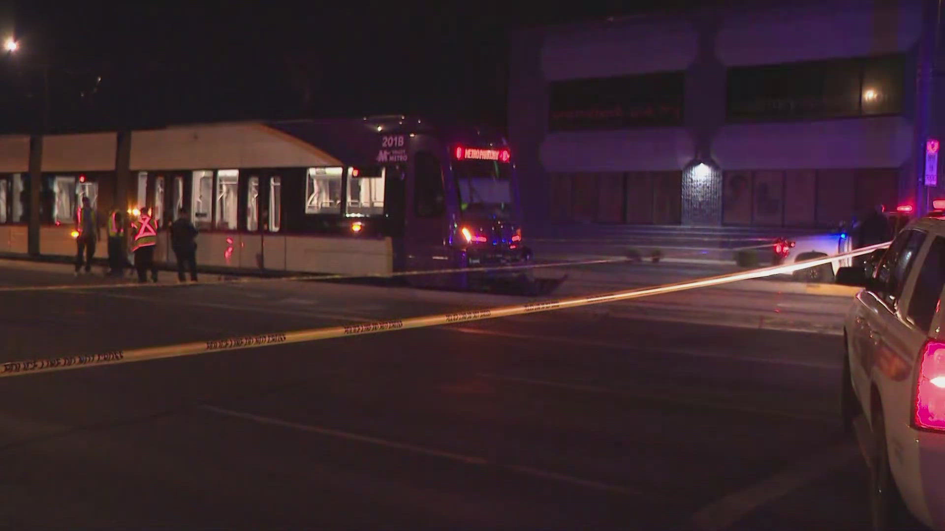 1 seriously injured after being hit by light rail in central Phoenix ...