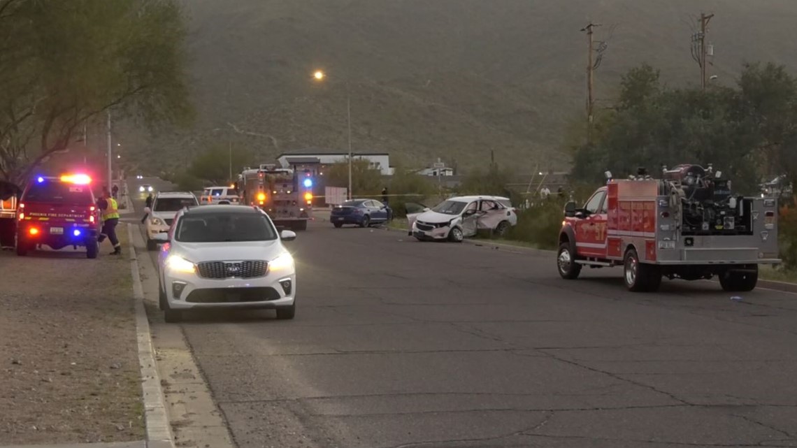 Deadly crash in south Phoenix | 12news.com