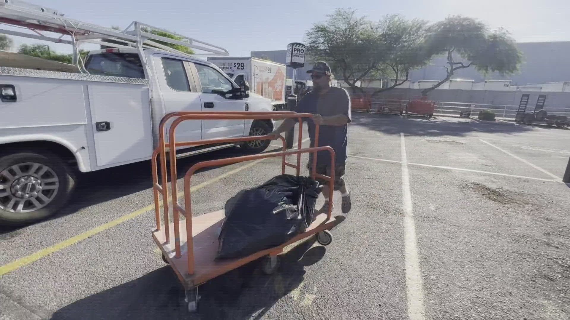 Arizona's extreme heat doesn't mean a day off of work. Here's what you ...