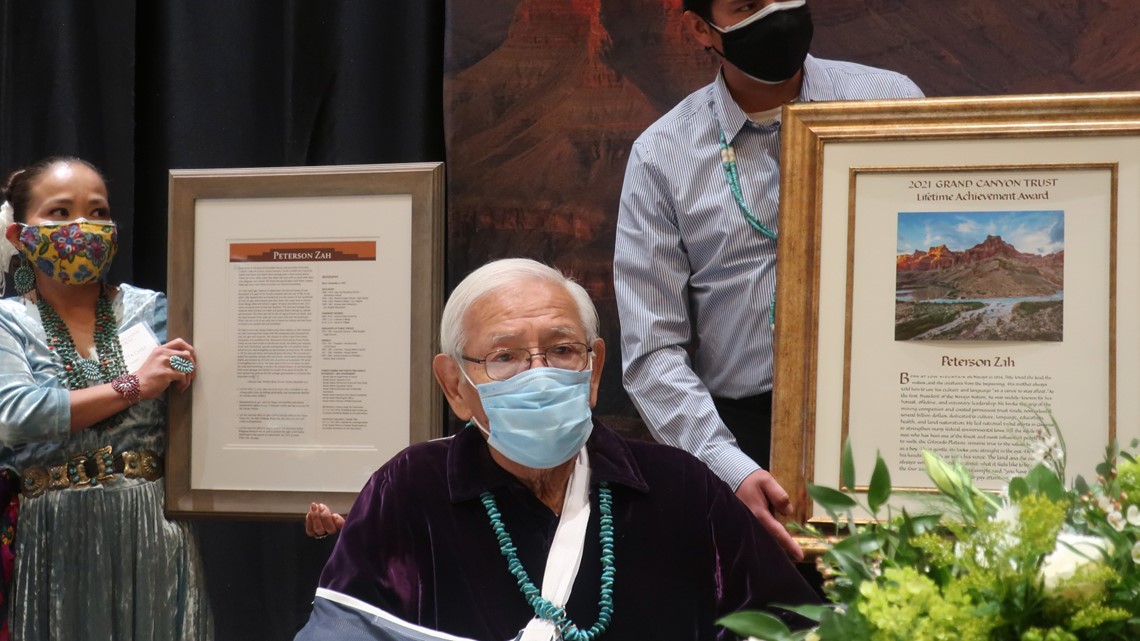 Former Navajo president gets lifetime achievement award | 12news.com