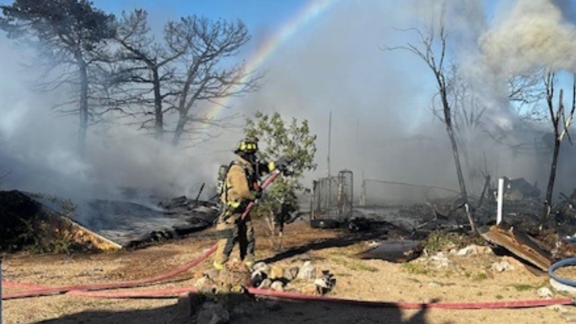 Kingman fire displaces 4 families | 12news.com