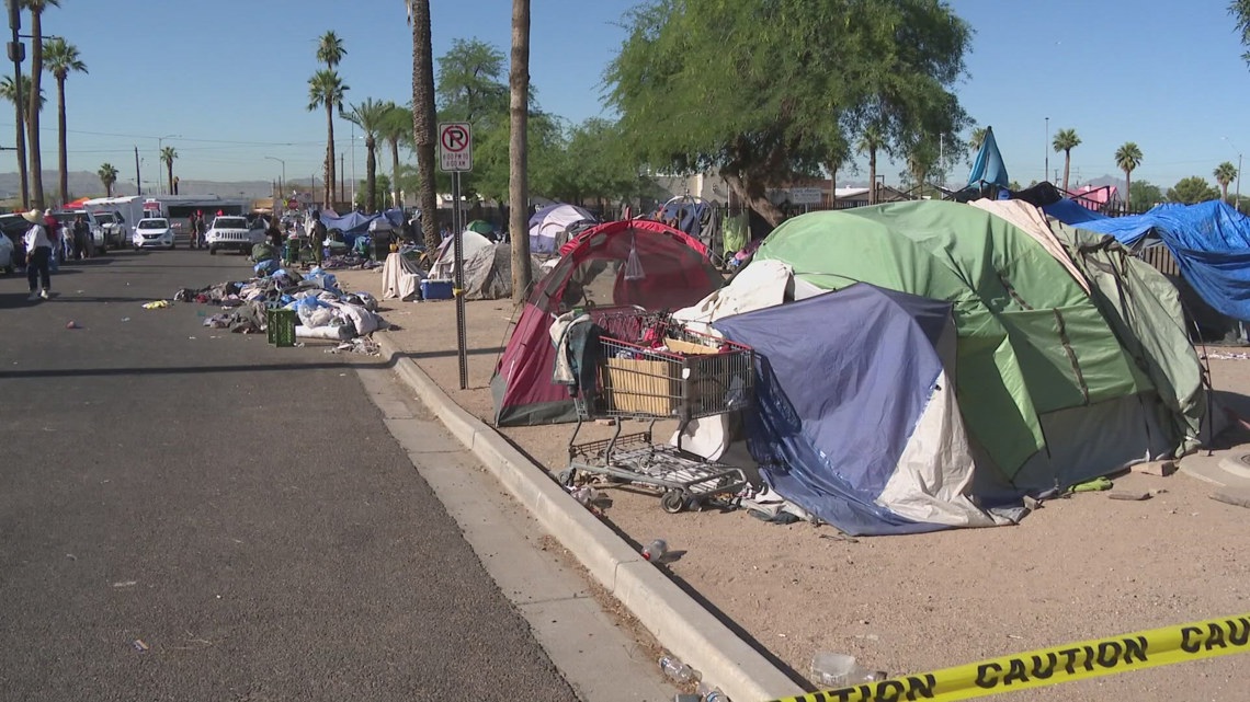 DOJ: Phoenix homeless population subject to unlawful treatment | 12news.com