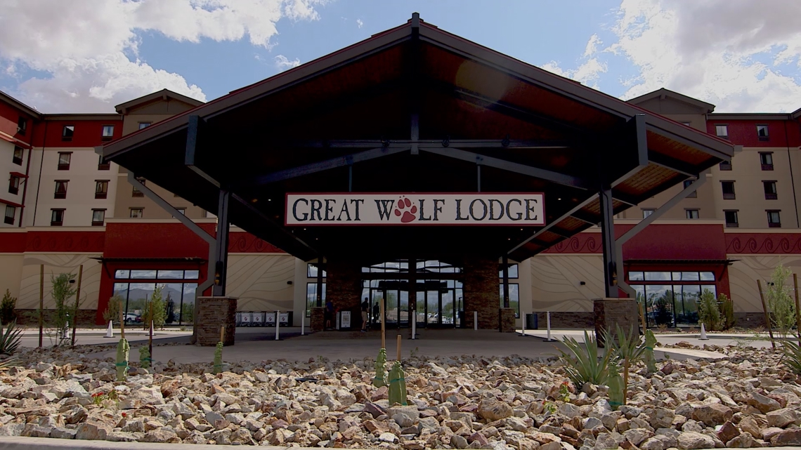 Lifeguard accused of molesting children at Great Wolf Lodge near ...