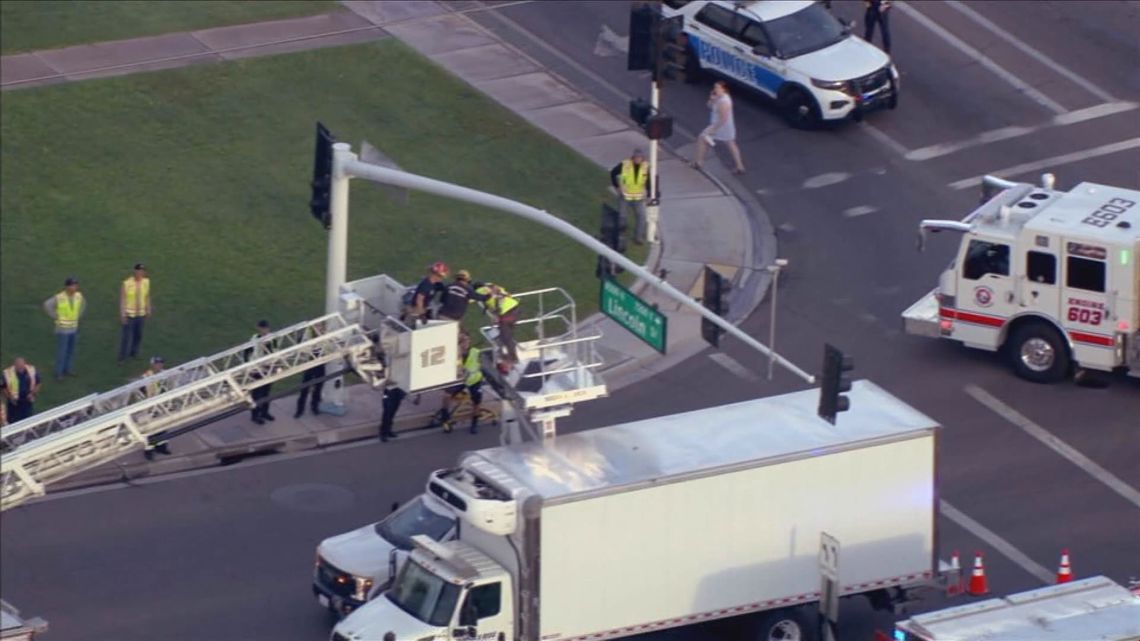 Workers rescued from bucket truck crash in Scottsdale | 12news.com