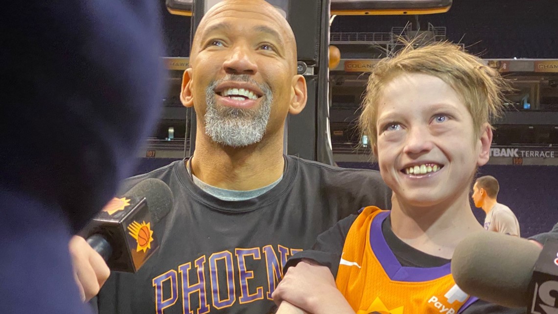 Nathan Garcia visits Devin Booker, Phoenix Suns | 12news.com