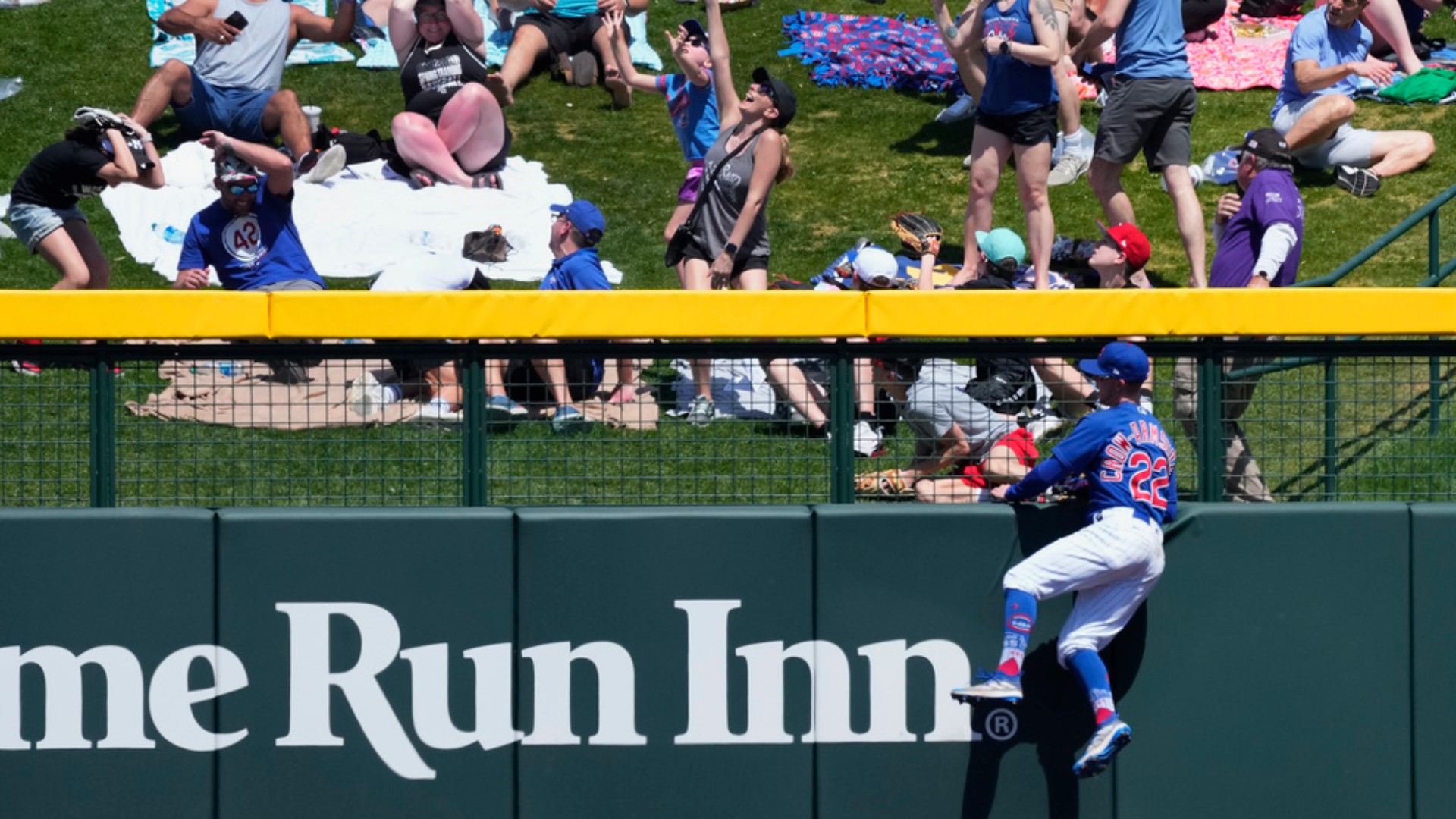 Cactus League per-game attendance up in 2023, data shows | 12news.com
