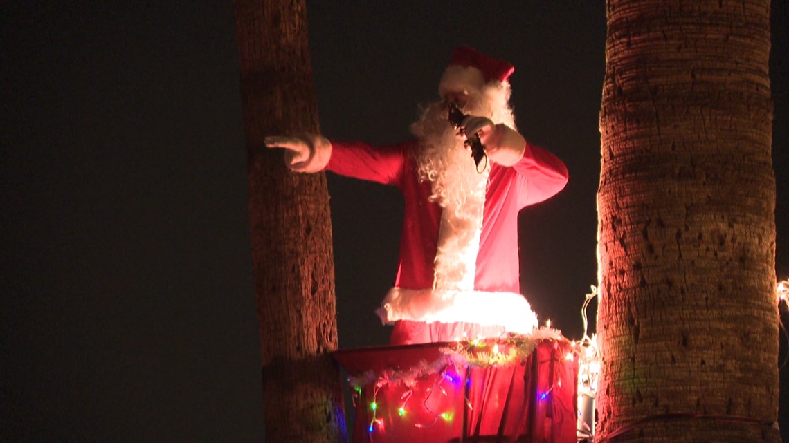 Dancing Santas hold 12th annual Christmas Eve celebration | 12news.com