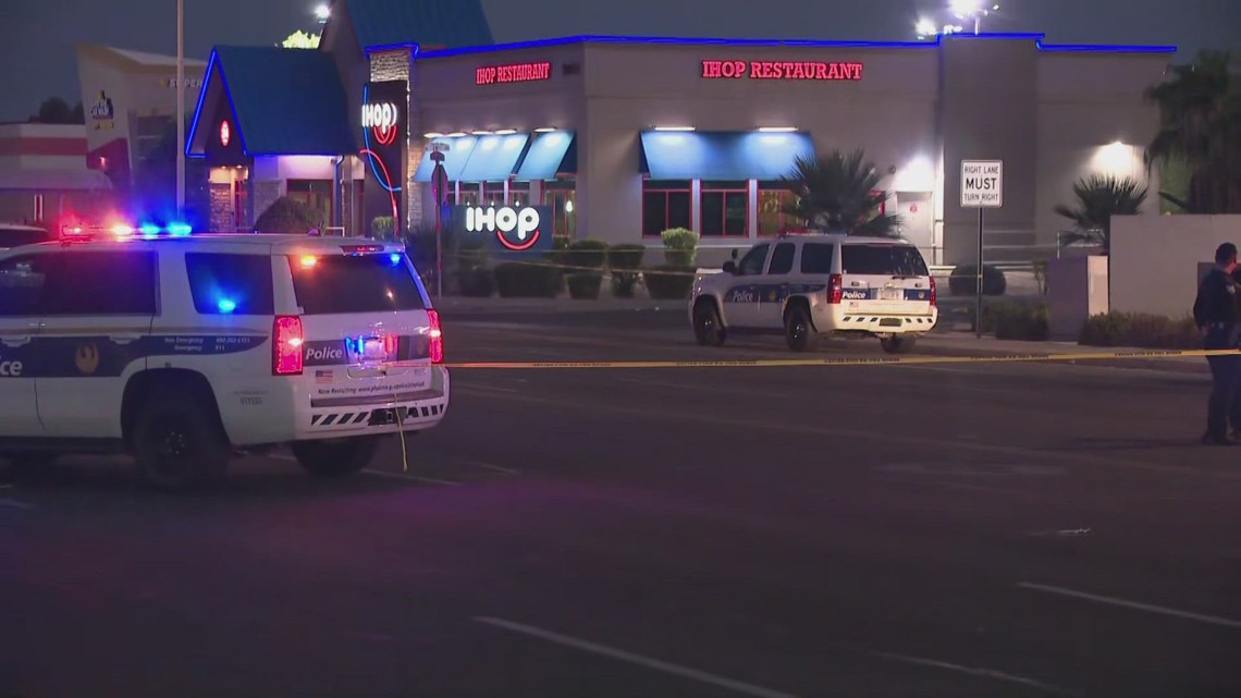 Police: Officer shoots hatchet-wielding man outside Phoenix IHOP ...