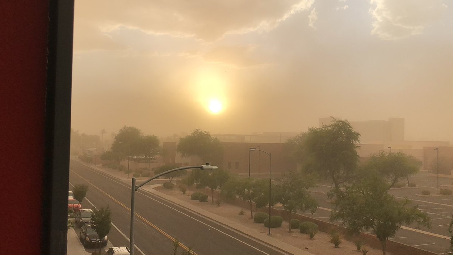Dust storm moves through southeast Valley | 12news.com