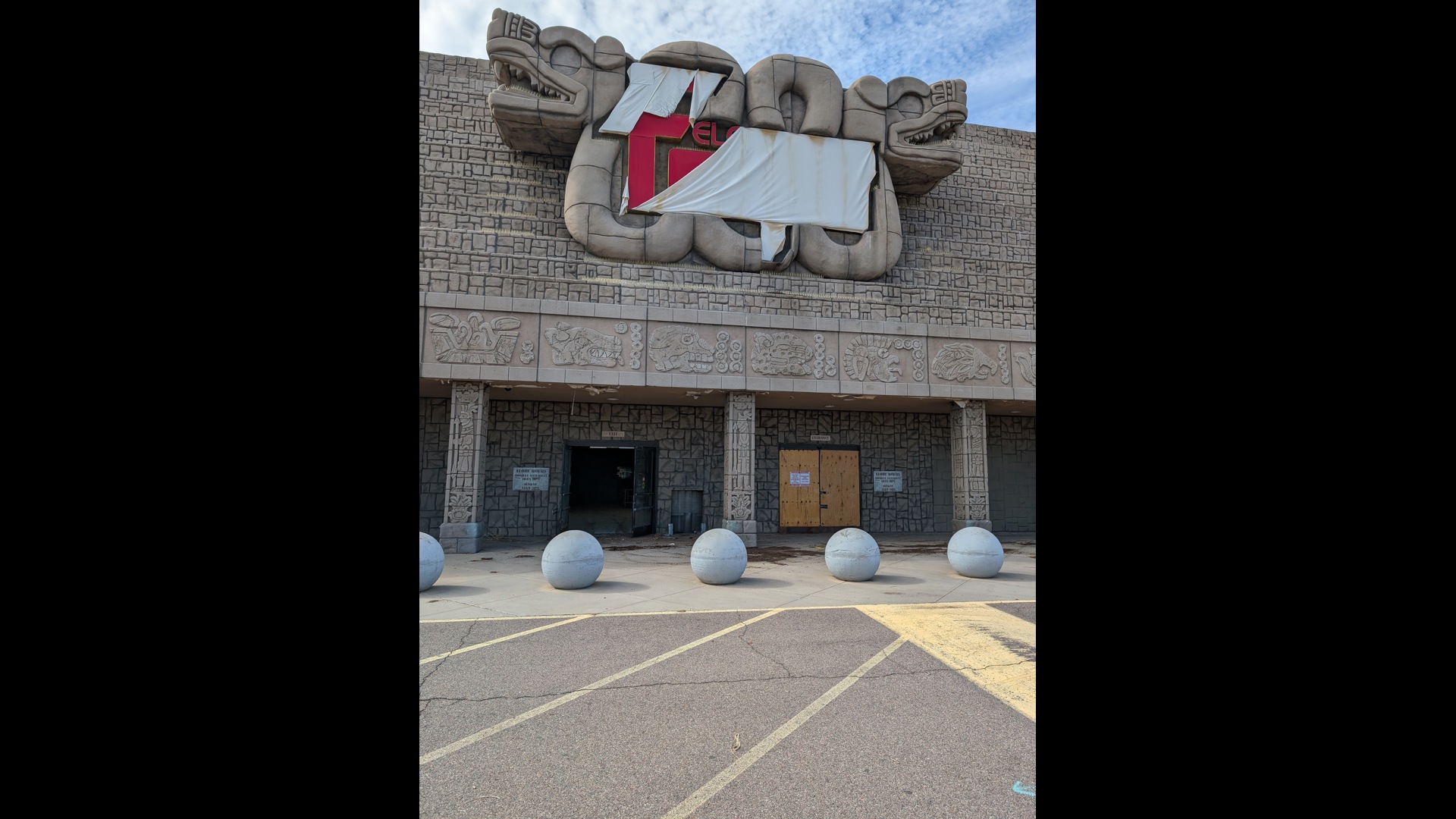 Old Fry’s Electronics store in north Phoenix set to be demolished ...