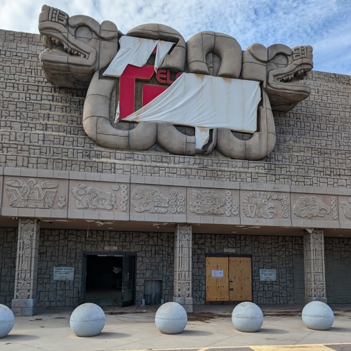 Old Fry’s Electronics store in north Phoenix set to be demolished ...