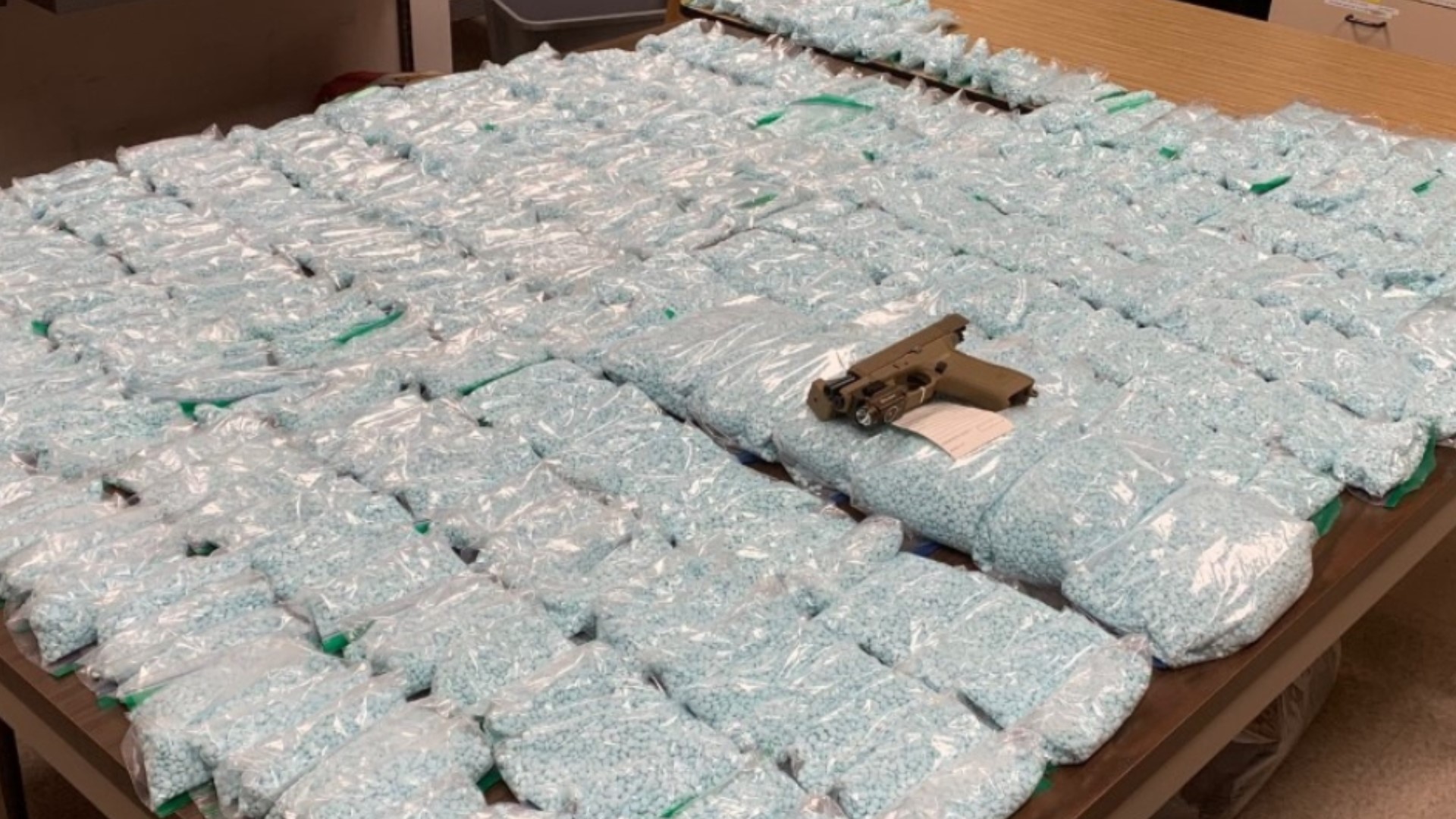 2 arrested by Phoenix police following fentanyl bust | 12news.com