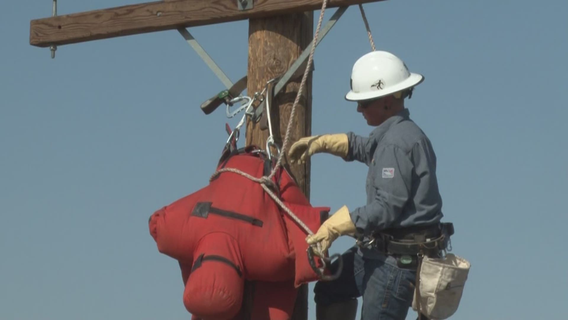 APS workers to compete in 'Lineman Rodeo' | 12news.com