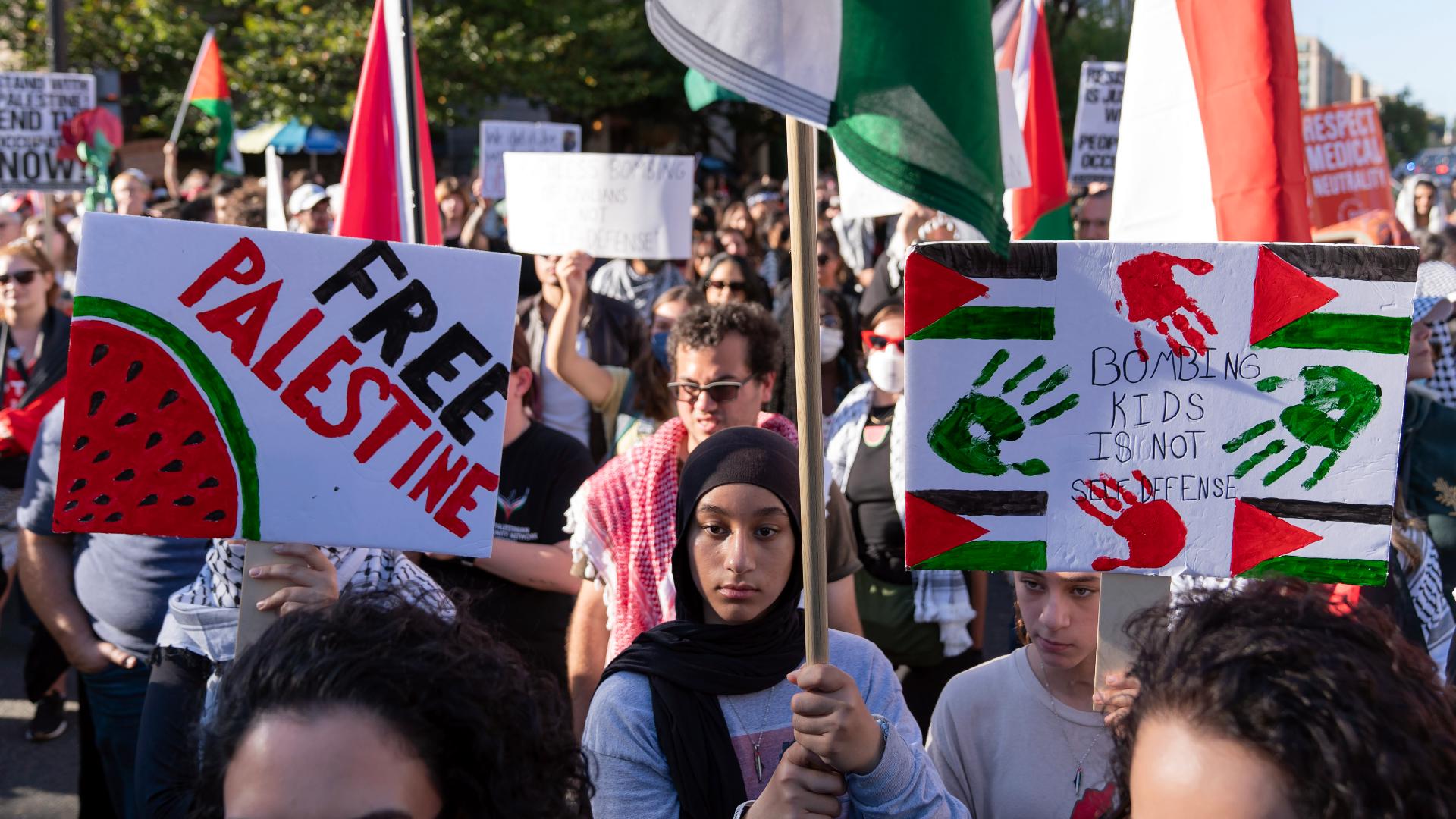 Arizona man hospitalized after setting himself on fire | 12news.com