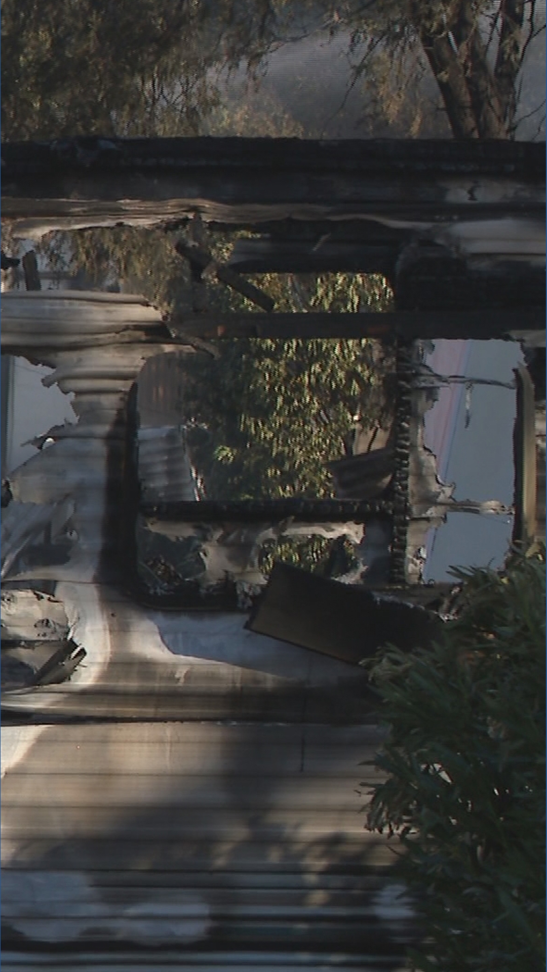 RV park partially burns down in brush fire near Wickenburg | 12news.com