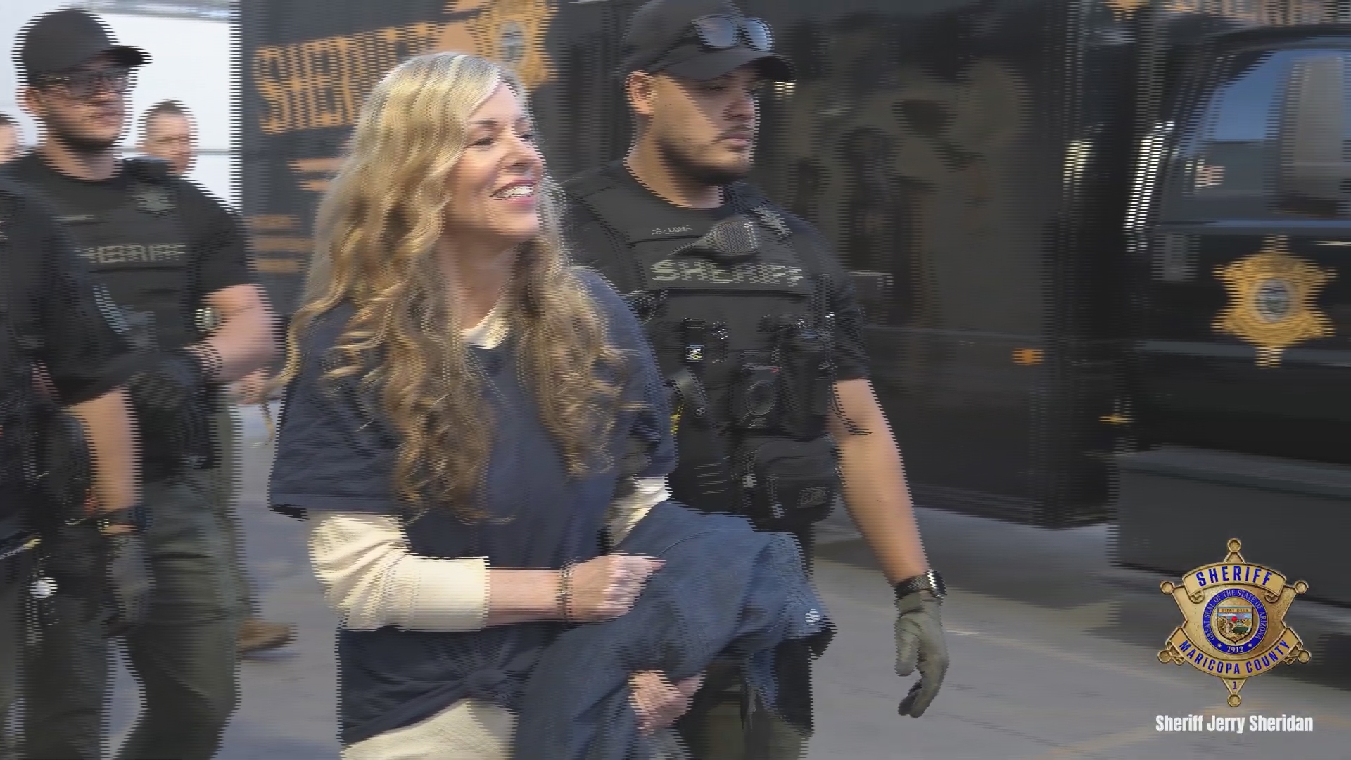 'Doomsday Mom' Lori Vallow Daybell leaves Arizona, extradited to Idaho ...
