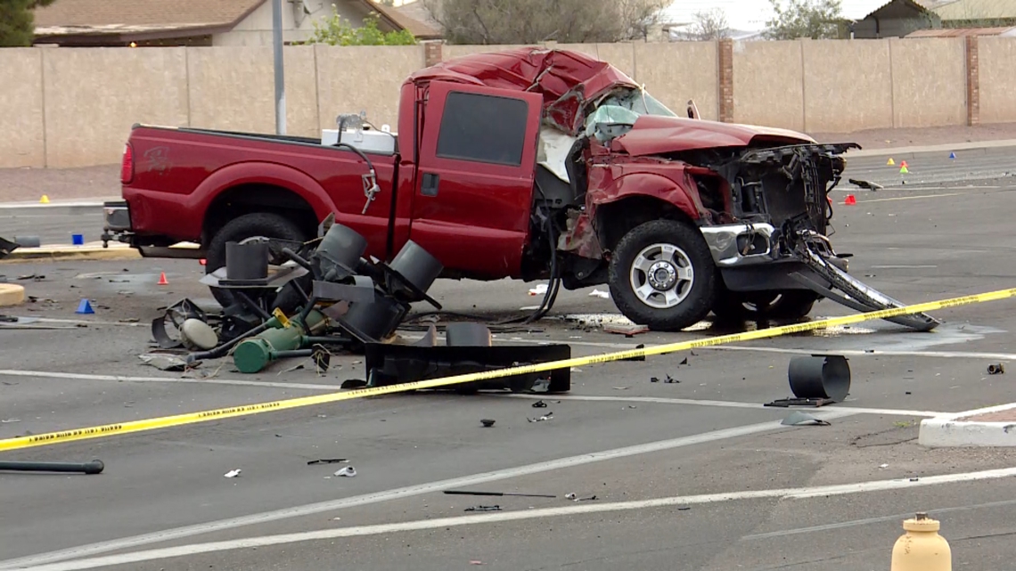 Rollover crash in Phoenix injures 2 | 12news.com