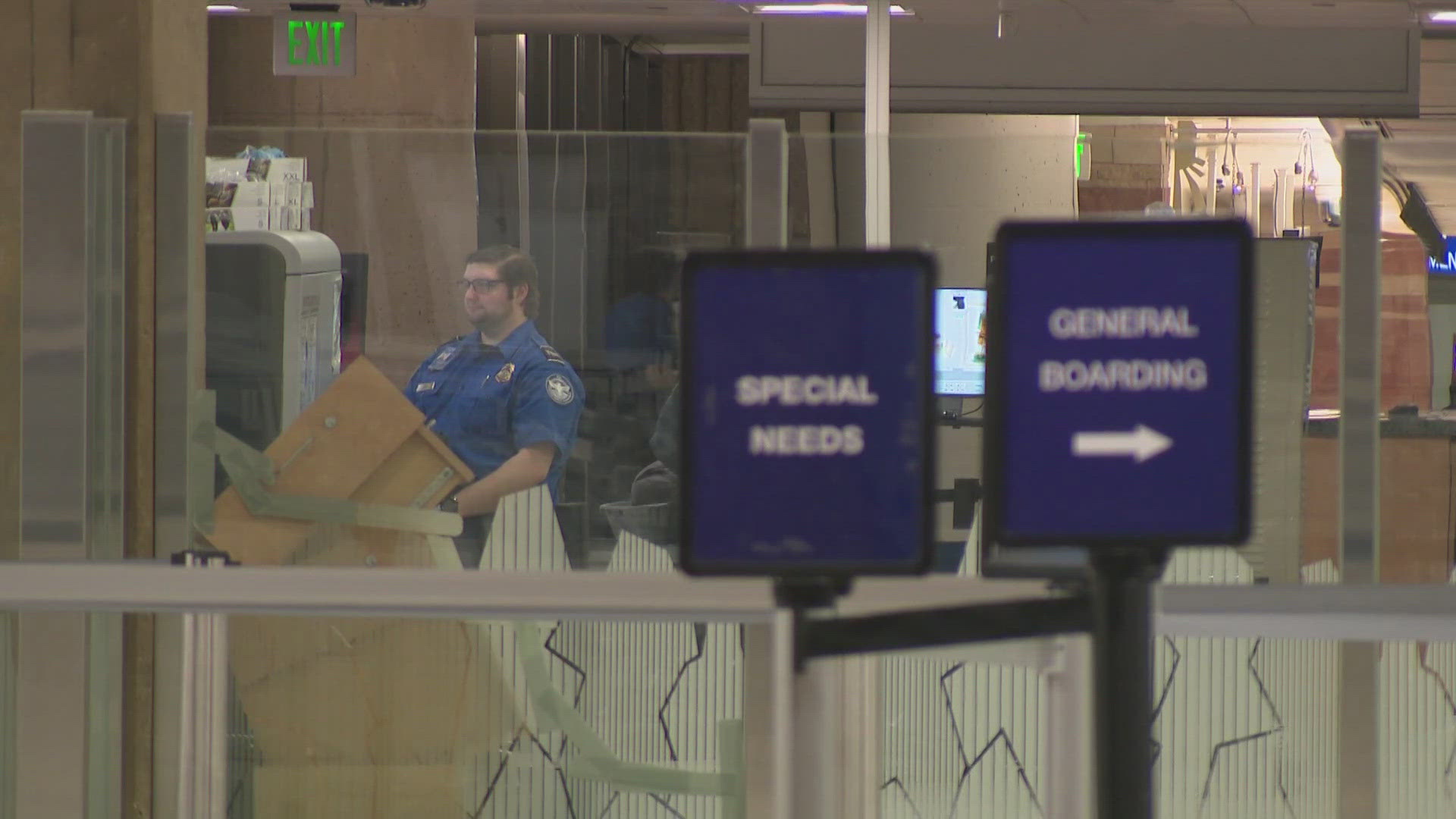 ‘It’s detrimental’: Some TSA officers still waiting for pay after ...