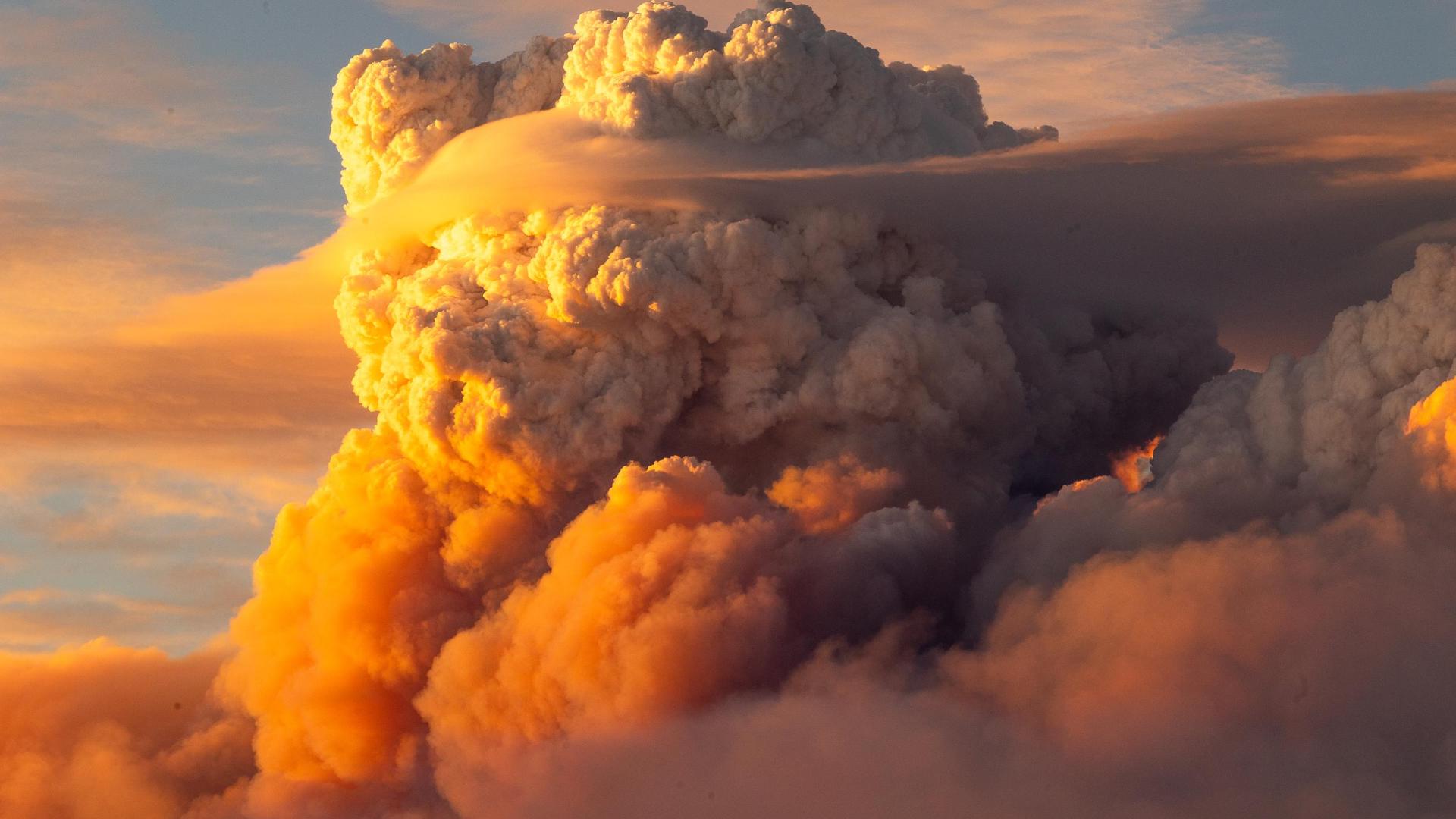 Dragon Bravo Fire burns over 100,000 acres in Arizona | 12news.com