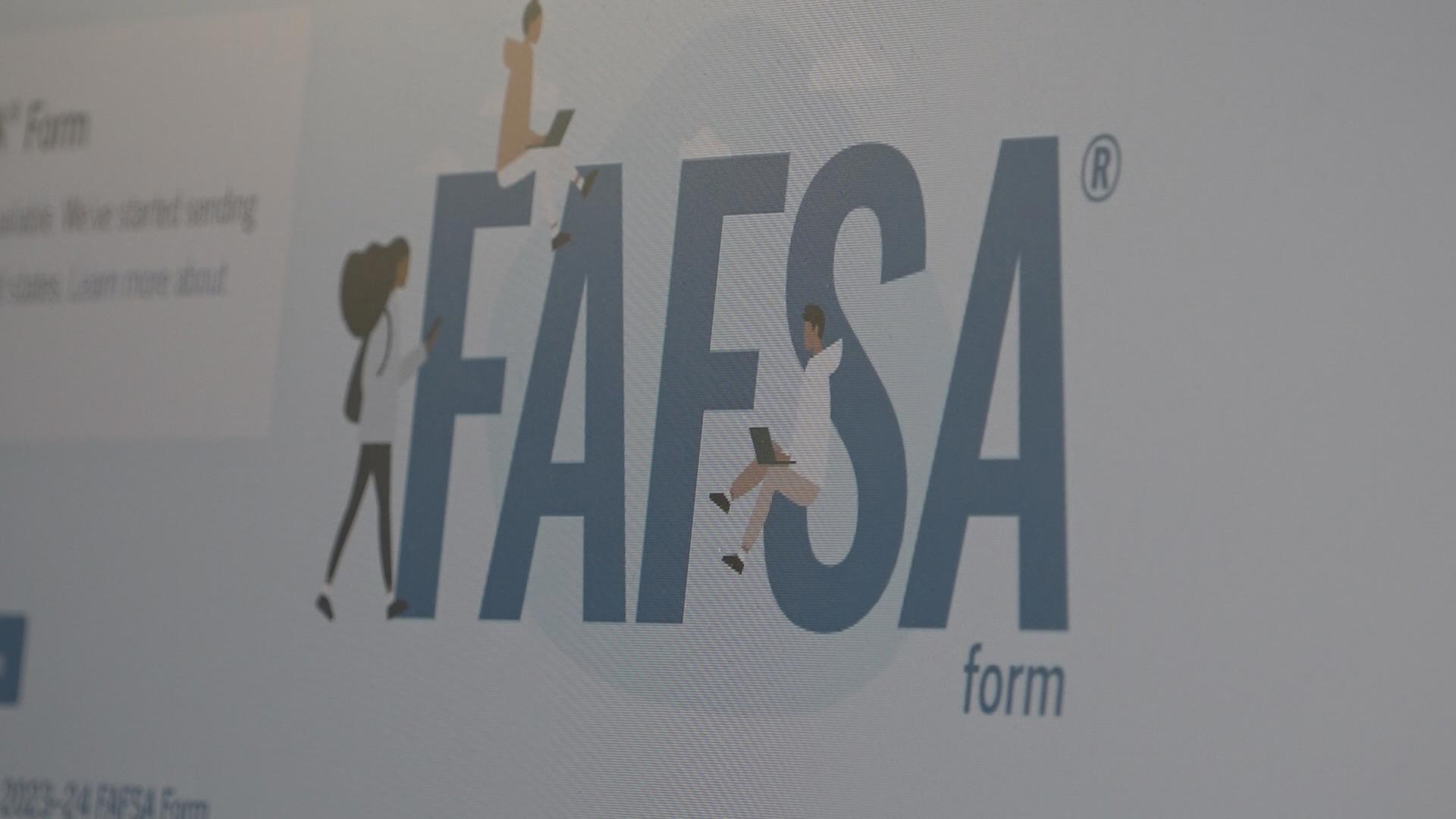 Where to get help in Arizona for completing FAFSA form | 12news.com