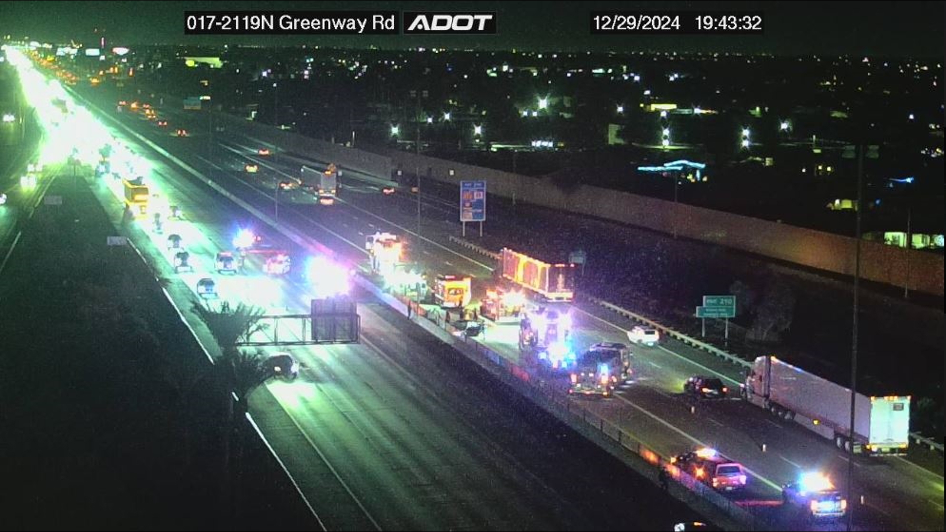 Crash leads to closure of multiple lanes of I-17 in Phoenix | 12news.com