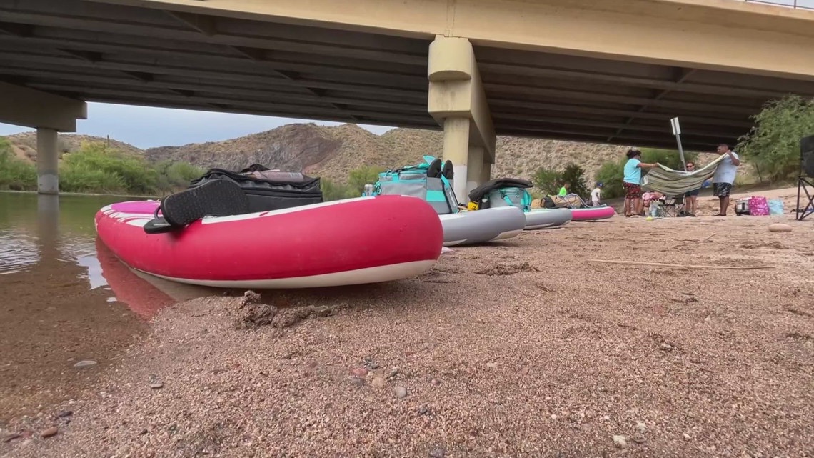 'Debilitating pain': Paddleboarder airlifted from Salt River | 12news.com