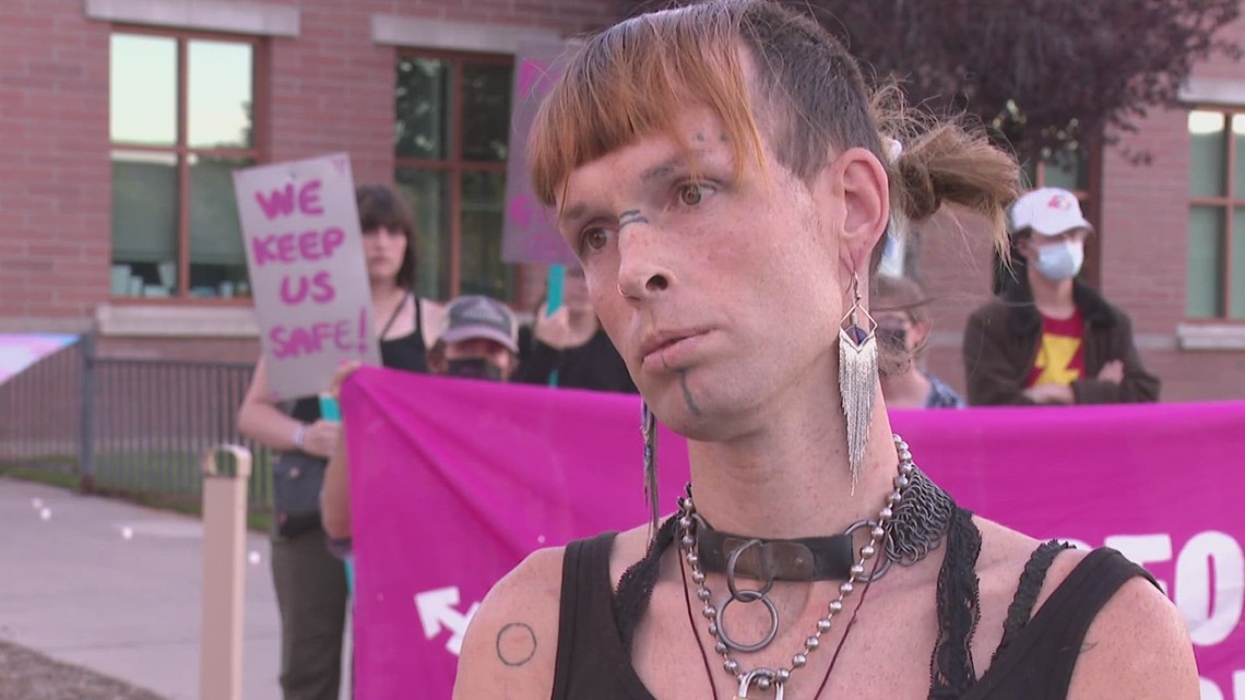 Arizona transgender woman alleges jail mistreatment | 12news.com
