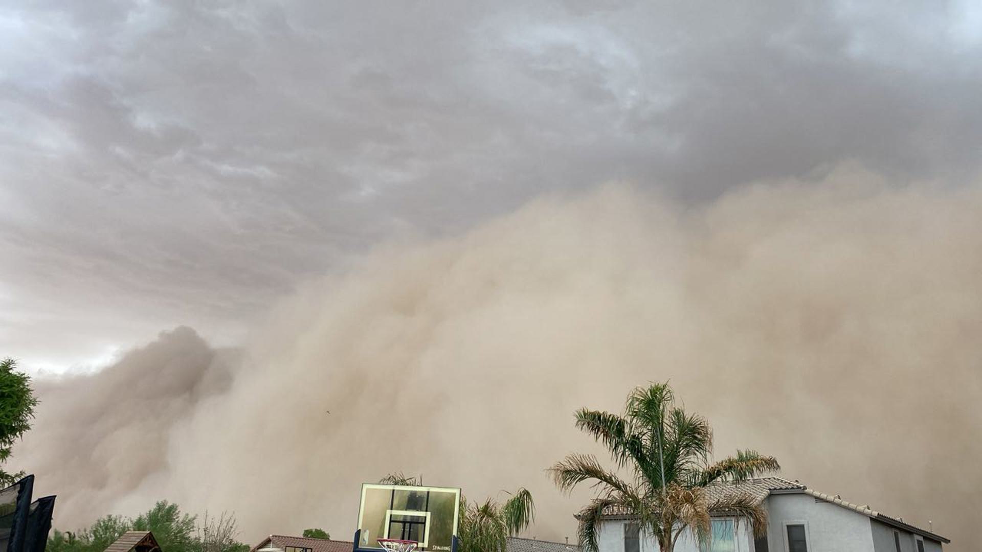 PHOTOS: Massive dust storm moves through Valley | 12news.com