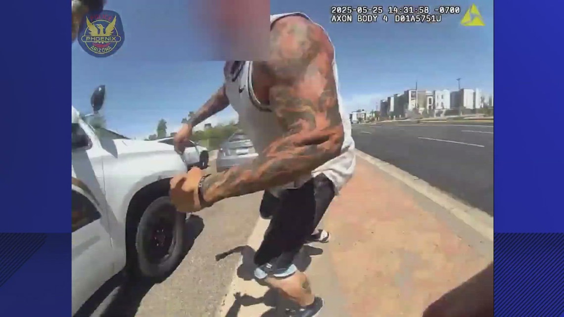 Body cam captures man fighting Phoenix police officer during traffic ...
