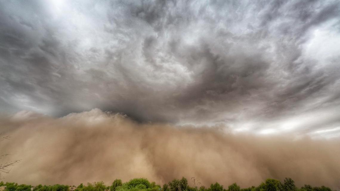 PHOTOS: Massive dust storm moves through Valley | 12news.com