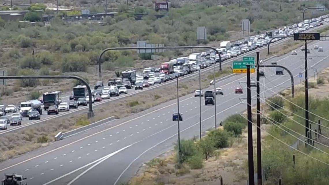 Crash causes huge traffic jam on I-17 in Black Canyon City | 12news.com