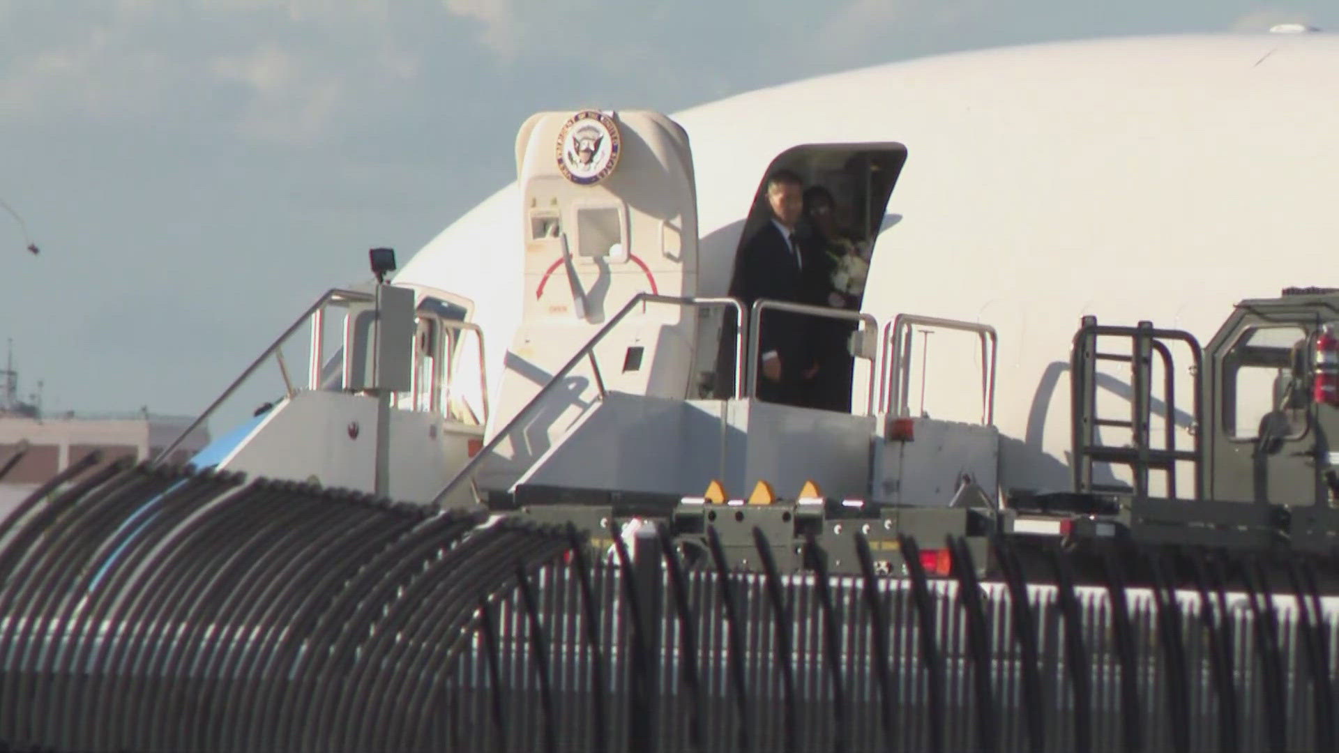Body of Charlie Kirk being returned to Arizona on Air Force Two ...