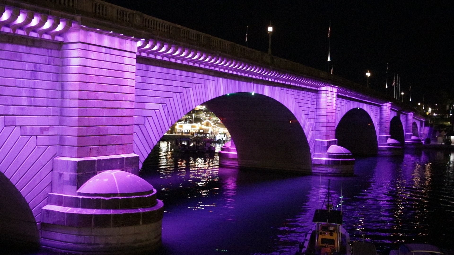 Arizona's London Bridge lit purple in honor of Queen Elizabeth | 12news.com