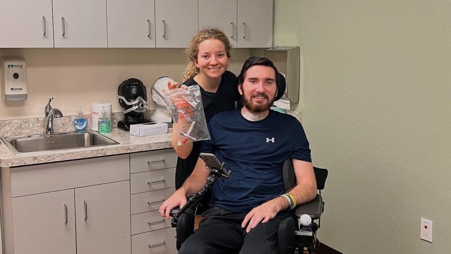 El oficial de Phoenix Tyler Moldovan se sincera ante las cámaras ...