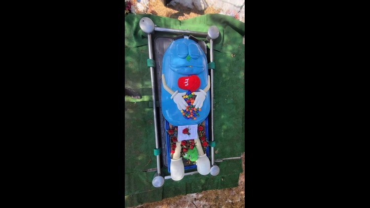 Arizona teacher's dying wish was to be buried in M&M casket | 12news.com