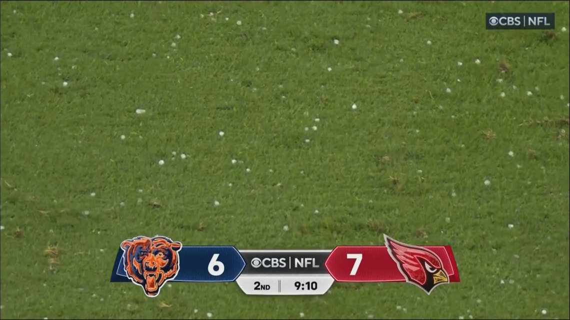 Cardinals close roof at State Farm Stadium due to rain, hail | 12news.com