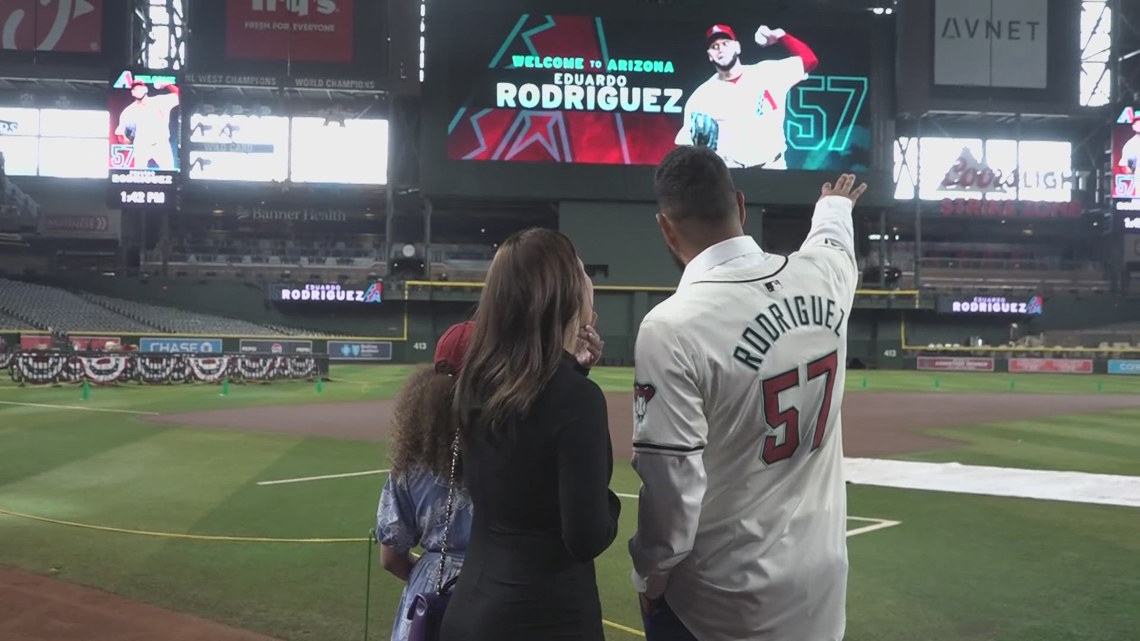 Diamondbacks welcome Eduardo Rodriguez to the Valley | 12news.com