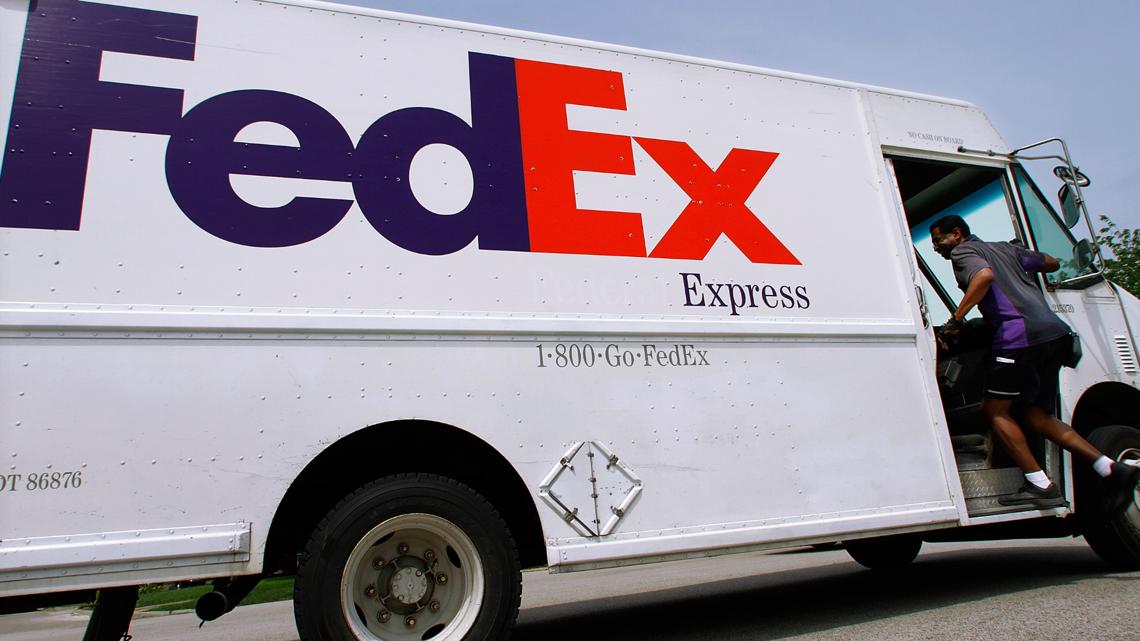Fake FedEx employee ran off with jewels in Scottsdale, police say ...