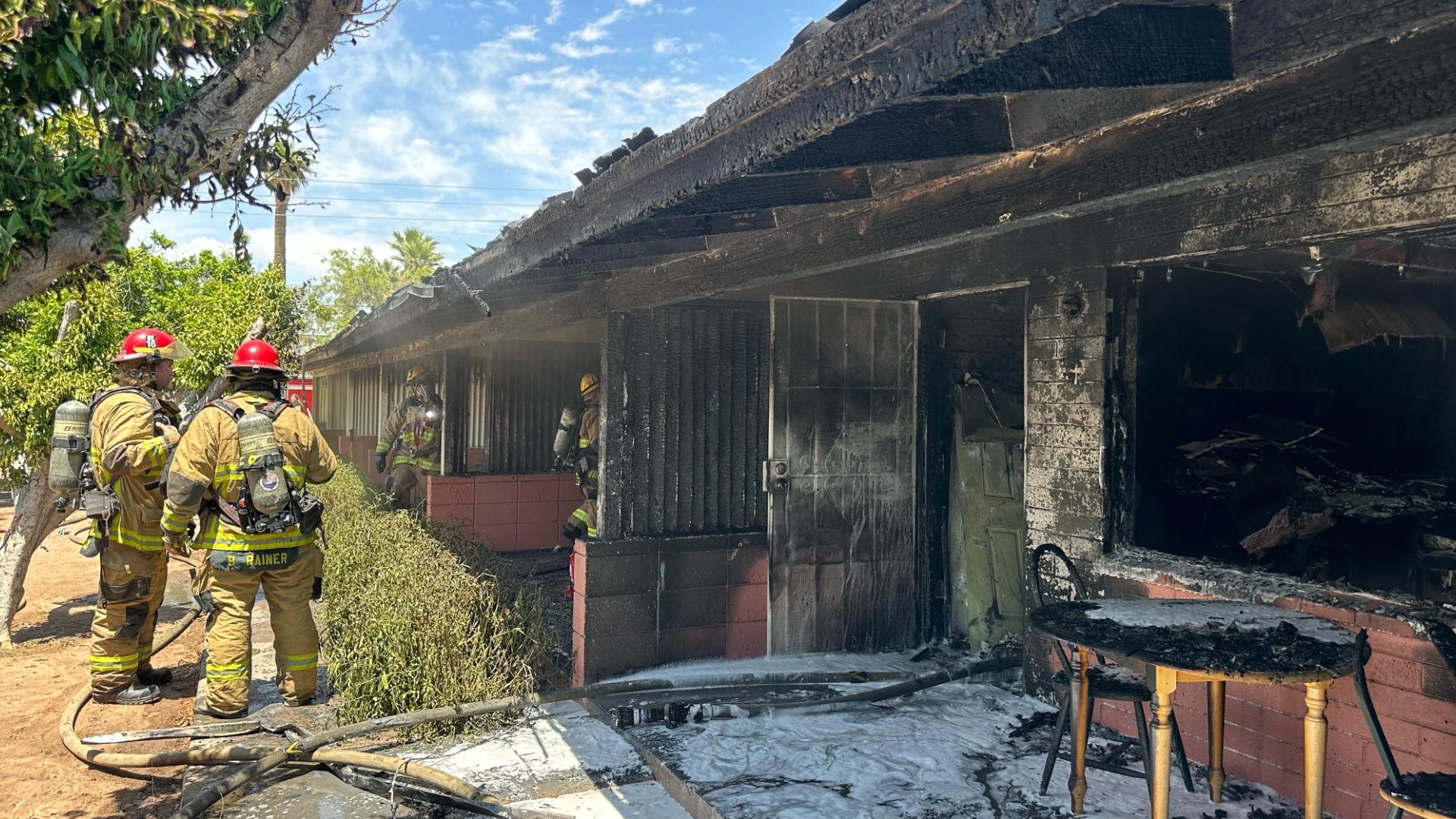 Large apartment fire in Phoenix forces people from homes | 12news.com