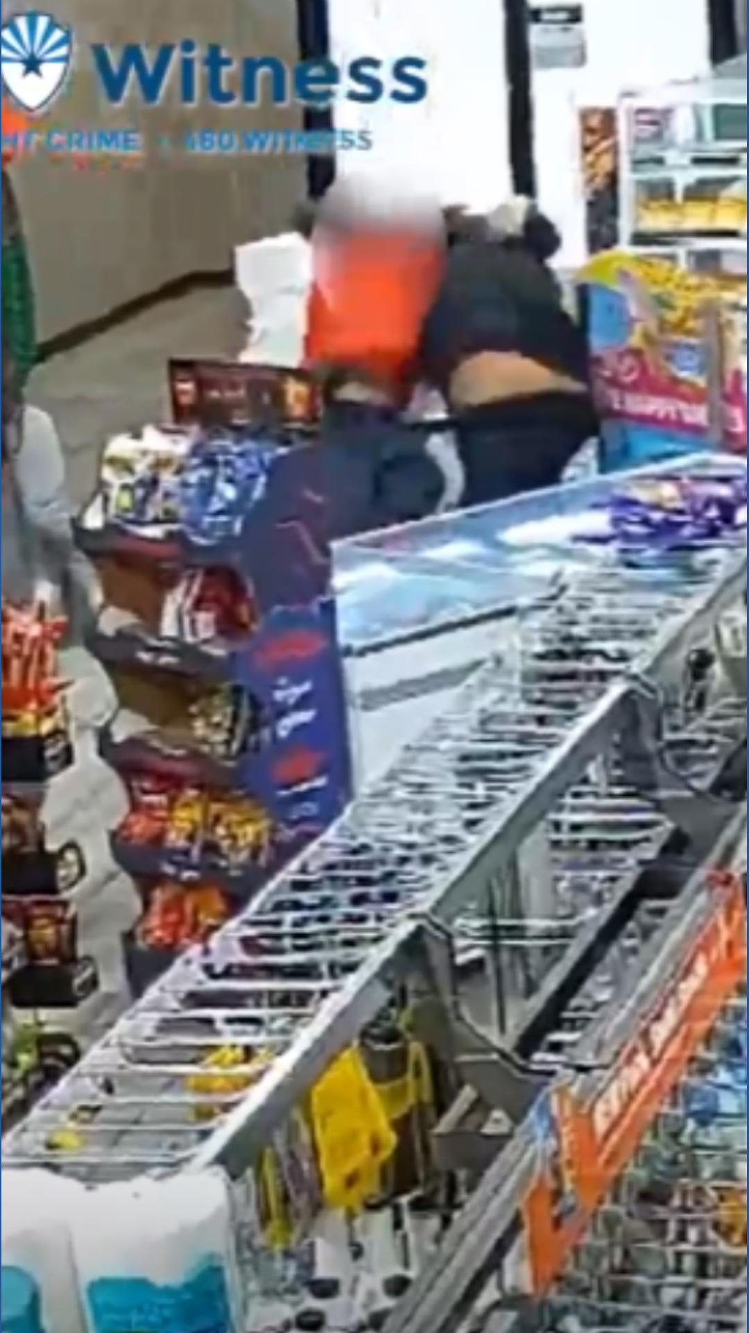 Violent robbery caught on camera, Phoenix police looking for suspects ...